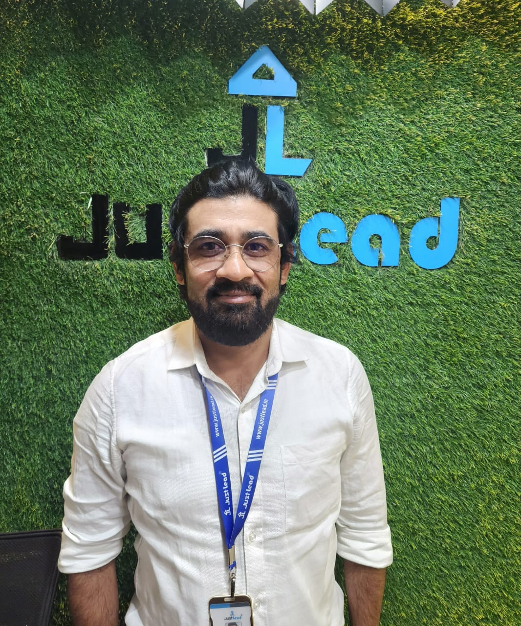 About Us - JustLead.in